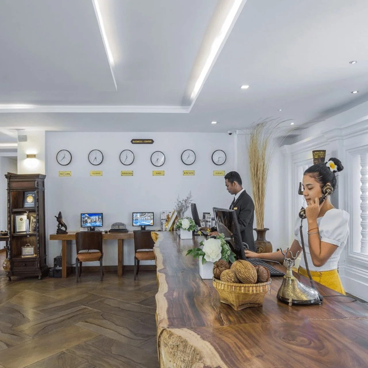 24 Hours Front Desk - Palace Gate Hotel & Resort by EHM